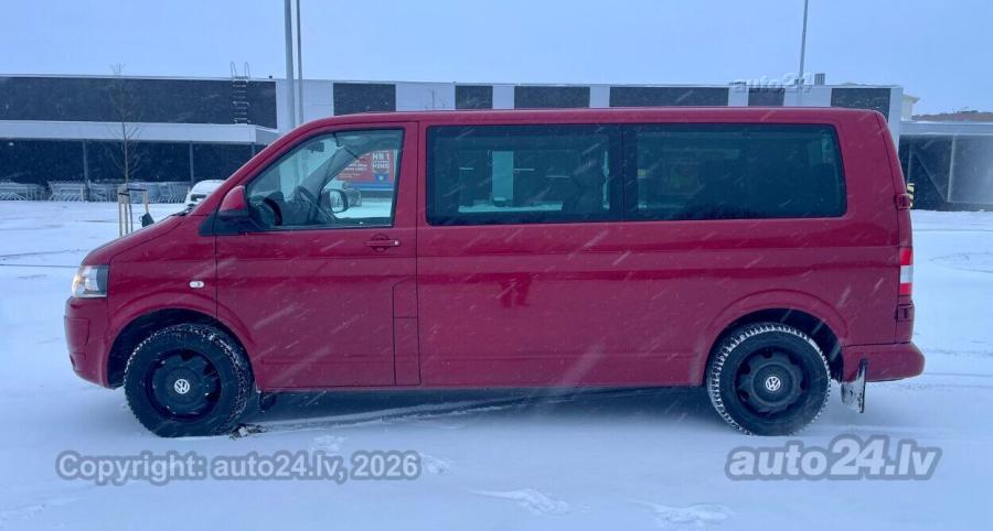 Sarkans Volkswagen Caravelle 2015 Tallina, ar dzinēja tilpumu 2.00 L un nobraukumu 262 tūkst. km par 13990 €, foto 8 vietnē AUTOMOTO.COM.LV