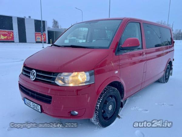 Sarkans Volkswagen Caravelle 2015 Tallina, ar dzinēja tilpumu 2.00 L un nobraukumu 262 tūkst. km par 13900 €, foto 1 vietnē AUTOMOTO.COM.LV