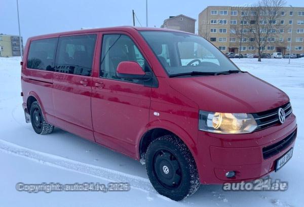 Sarkans Volkswagen Caravelle 2015 Tallina, ar dzinēja tilpumu 2.00 L un nobraukumu 262 tūkst. km par 13900 €, foto 3 vietnē AUTOMOTO.COM.LV
