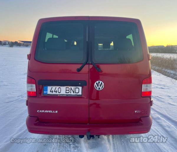 Red Volkswagen Caravelle 2015 in Tallinn, with an engine capacity of 2.00 L and mileage of 263 thousand km for 13500 €, photo 5 on AUTOMOTO.COM.LV