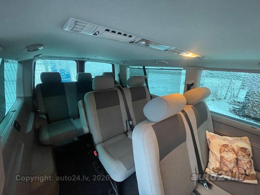 Red Volkswagen Caravelle 2015 in Tallinn, with an engine capacity of 2.00 L and mileage of 263 thousand km for 13500 €, photo 12 on AUTOMOTO.COM.LV