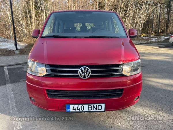 Sarkans Volkswagen Caravelle 2015 Tallina, ar dzinēja tilpumu 2.00 L un nobraukumu 265 tūkst. km par 12900 €, foto 2 vietnē AUTOMOTO.COM.LV