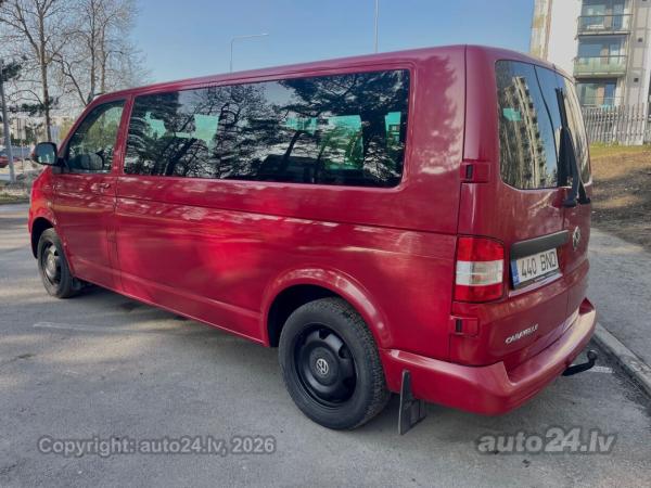Sarkans Volkswagen Caravelle 2015 Tallina, ar dzinēja tilpumu 2.00 L un nobraukumu 265 tūkst. km par 12900 €, foto 4 vietnē AUTOMOTO.COM.LV