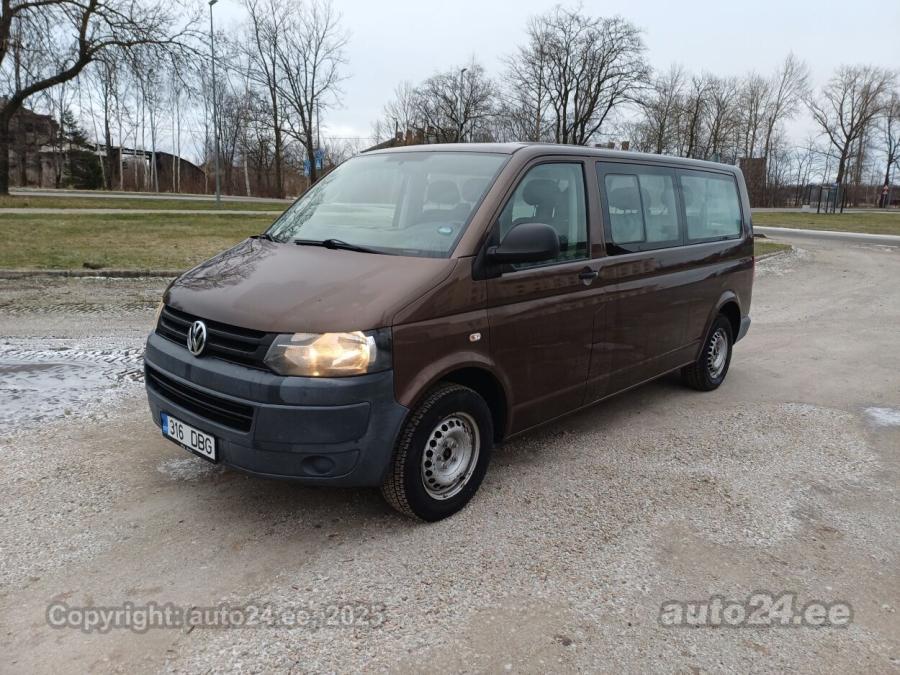 Volkswagen Caravelle 2010 in Tallinn, with an engine capacity of 2.00 L and mileage of 281 thousand km for 9750 €, photo 4 on AUTOMOTO.COM.LV