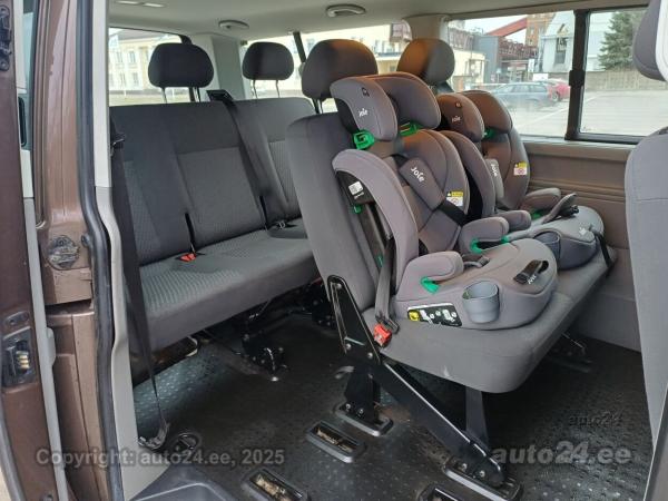 Volkswagen Caravelle 2010 in Tallinn, with an engine capacity of 2.00 L and mileage of 281 thousand km for 9750 €, photo 6 on AUTOMOTO.COM.LV