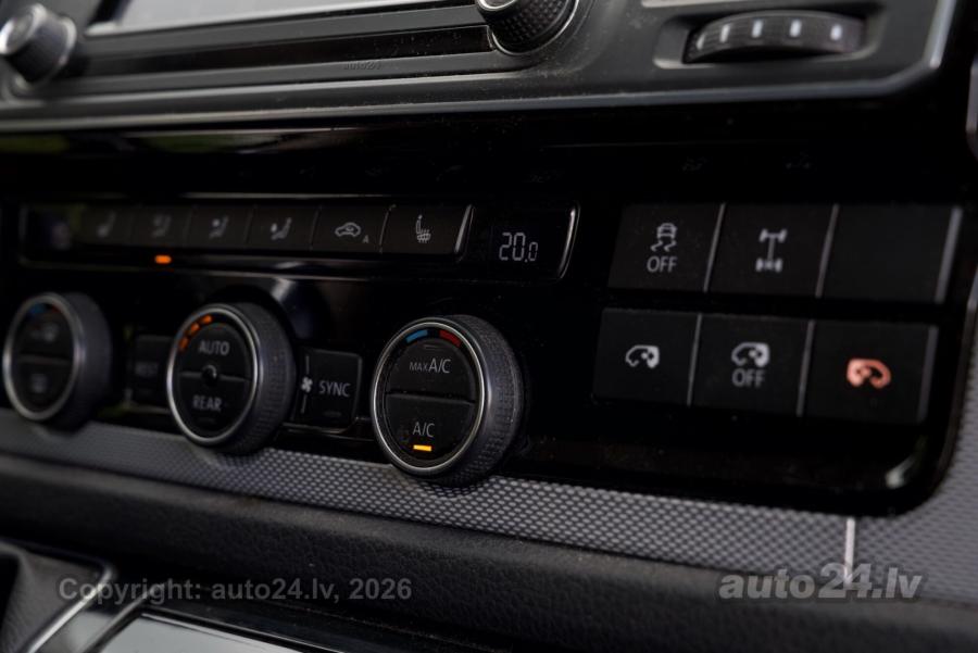 Volkswagen Caravelle 2017 in Tallinn, with an engine capacity of 2.00 L and mileage of 114 thousand km for 34000 €, photo 19 on AUTOMOTO.COM.LV