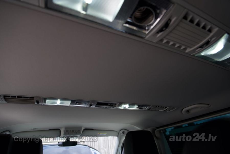 Volkswagen Caravelle 2017 in Tallinn, with an engine capacity of 2.00 L and mileage of 114 thousand km for 34000 €, photo 23 on AUTOMOTO.COM.LV