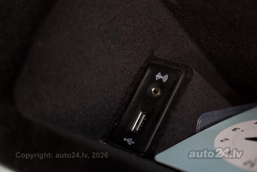 Volkswagen Caravelle 2017 in Tallinn, with an engine capacity of 2.00 L and mileage of 114 thousand km for 34000 €, photo 26 on AUTOMOTO.COM.LV