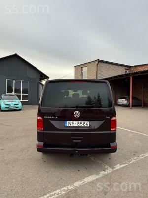 Violets Volkswagen Caravelle 2017 Jelgava, ar dzinēja tilpumu 2.00 L un nobraukumu 56 tūkst. km par 25900 €, foto 5 vietnē AUTOMOTO.COM.LV
