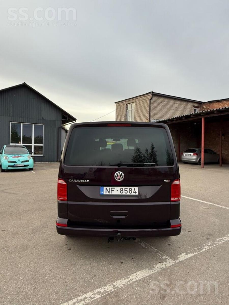 Violets Volkswagen Caravelle 2017 Jelgava, ar dzinēja tilpumu 2.00 L un nobraukumu 56 tūkst. km par 25900 €, foto 5 vietnē AUTOMOTO.COM.LV