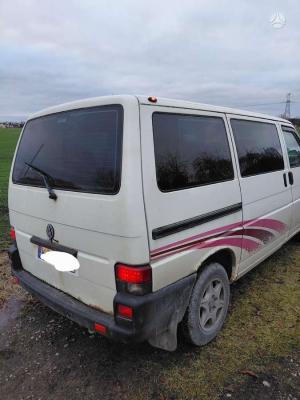 White Volkswagen Caravelle 2002 in Panevezys, with an engine capacity of 2.50 L and mileage of 550 thousand km for 2500 €, photo 4 on AUTOMOTO.COM.LV