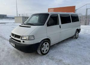White Volkswagen Caravelle 2003 in Siauliai, with an engine capacity of 2.46 L and mileage of 244 thousand km for 4300 €, photo  on AUTOMOTO.COM.LV
