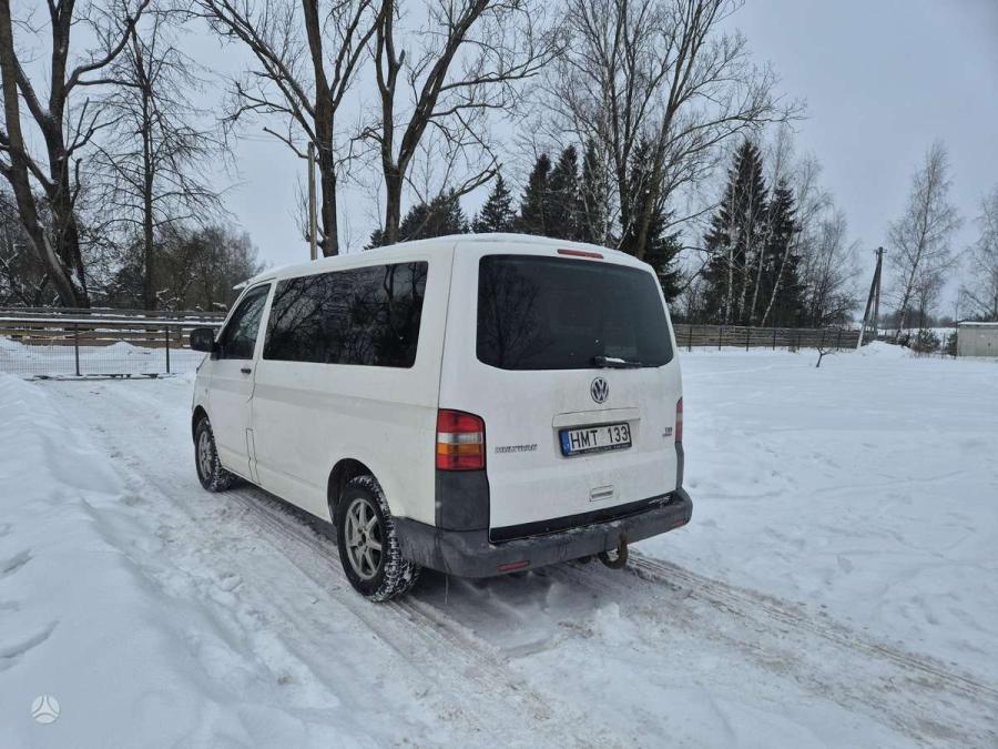 White Volkswagen Caravelle 2006 in Vilnius, with an engine capacity of 1.86 L and mileage of 23 thousand km for 3500 €, photo 10 on AUTOMOTO.COM.LV