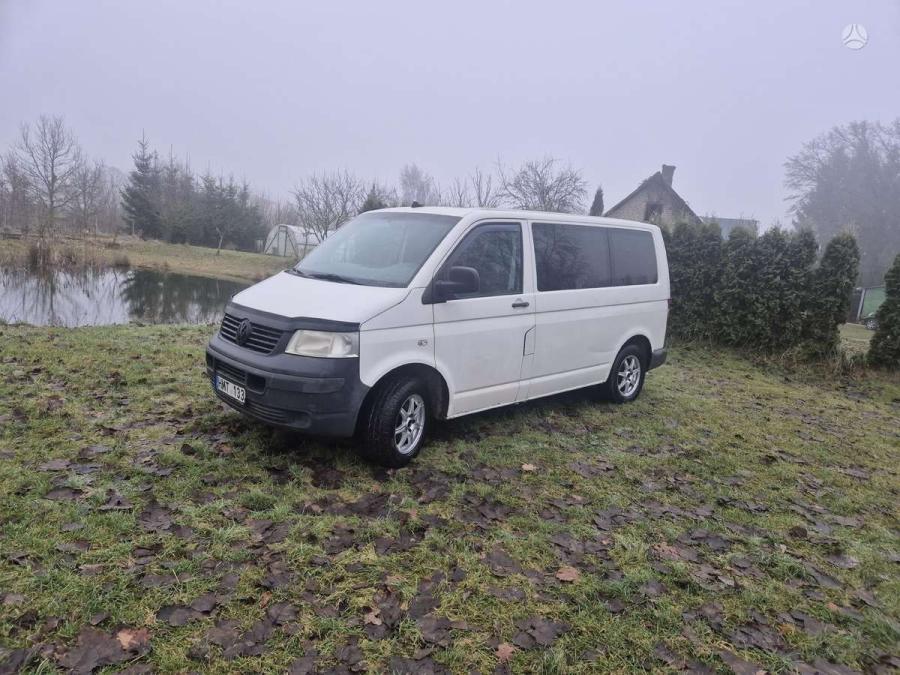 Balts Volkswagen Caravelle 2007 Viļņa, ar dzinēja tilpumu 1.90 L un nobraukumu 321 tūkst. km par 3350 €, foto 1 vietnē AUTOMOTO.COM.LV
