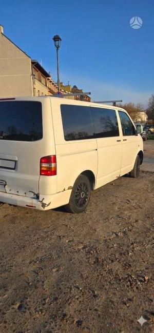 Balts Volkswagen Caravelle 2007 Viļņa, ar dzinēja tilpumu 2.46 L un nobraukumu 328 tūkst. km par 3800 €, foto 3 vietnē AUTOMOTO.COM.LV