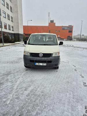 Balts Volkswagen Caravelle 2008 Viļņa, ar dzinēja tilpumu 2.46 L un nobraukumu 275 tūkst. km par 6300 €, foto  vietnē AUTOMOTO.COM.LV