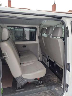 White Volkswagen Caravelle 2013 in Jonava, with an engine capacity of 1.97 L and mileage of 392 thousand km for 10800 €, photo 10 on AUTOMOTO.COM.LV