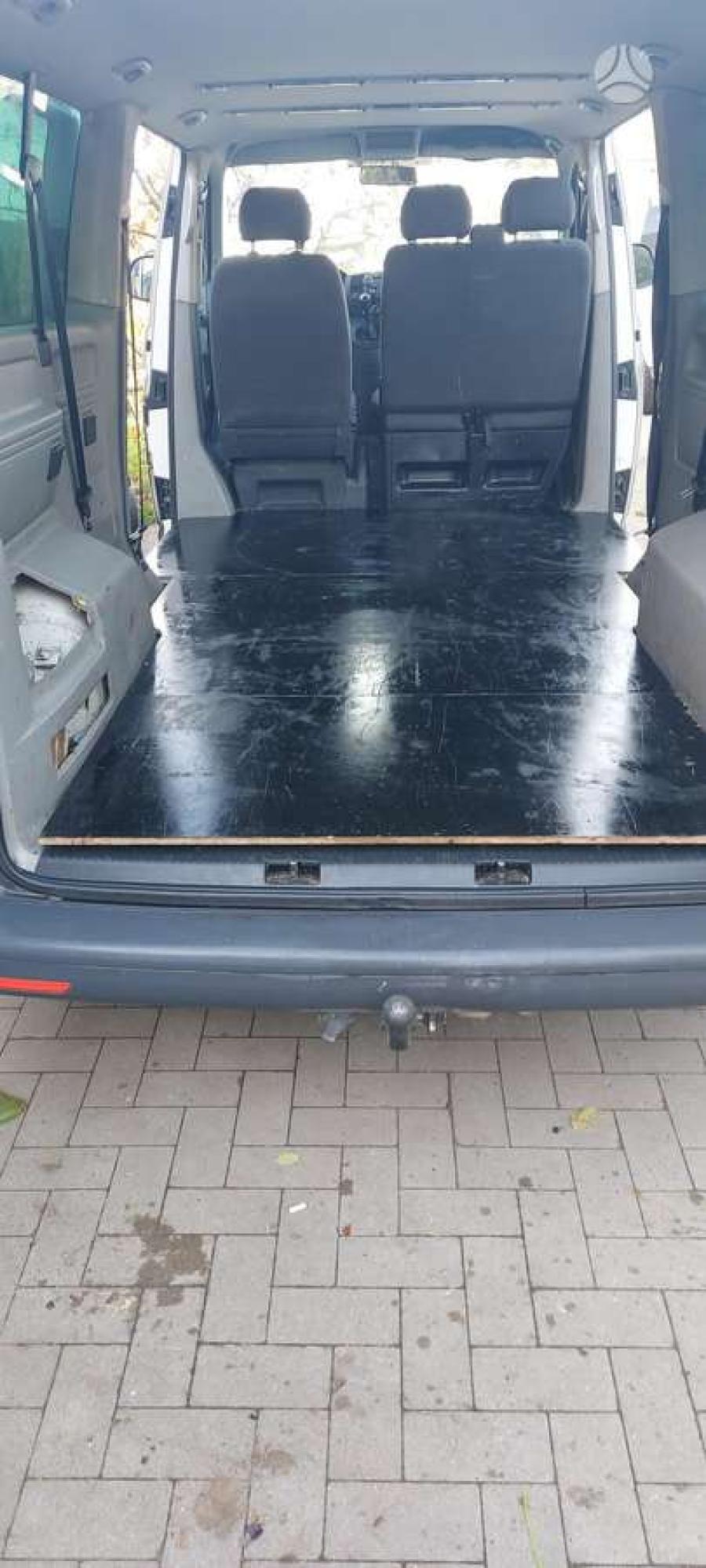 Balts Volkswagen Caravelle 2013 Viļņa, ar dzinēja tilpumu 1.97 L un nobraukumu 260 tūkst. km par 11200 €, foto 10 vietnē AUTOMOTO.COM.LV