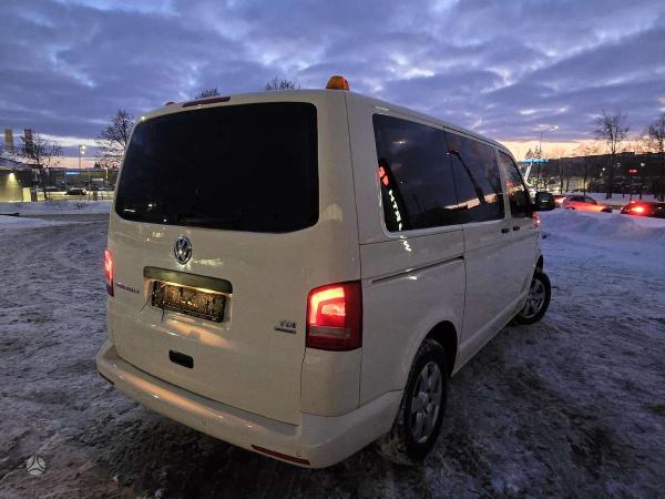 White Volkswagen Caravelle 2014 in Siauliai, with an engine capacity of 2.00 L and mileage of 190 thousand km for 11900 €, photo 6 on AUTOMOTO.COM.LV