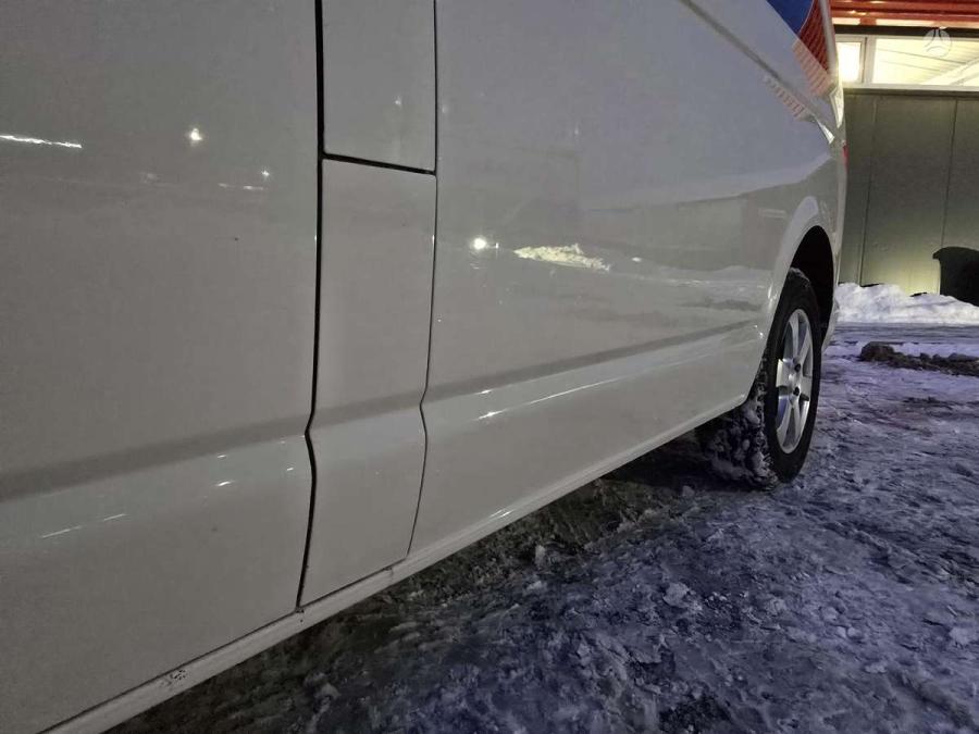 White Volkswagen Caravelle 2014 in Siauliai, with an engine capacity of 2.00 L and mileage of 190 thousand km for 11900 €, photo 15 on AUTOMOTO.COM.LV