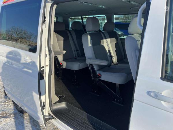 Balts Volkswagen Caravelle 2014 Telšiai, ar dzinēja tilpumu 1.97 L un nobraukumu 414 tūkst. km par 11900 €, foto 5 vietnē AUTOMOTO.COM.LV