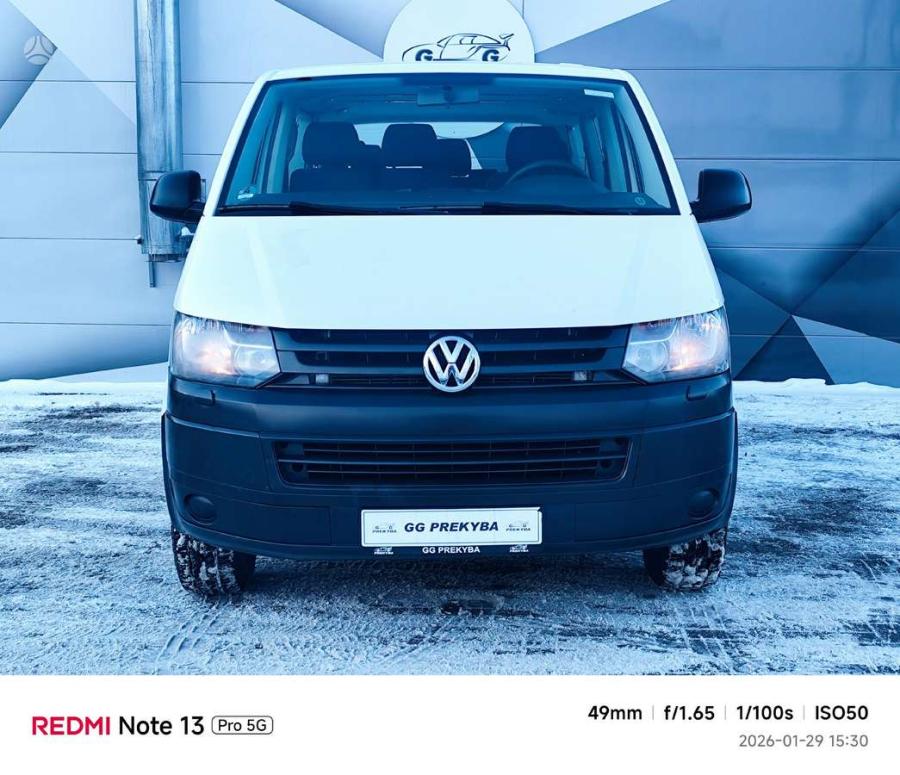 White Volkswagen Caravelle 2014 in Kaunas, with an engine capacity of 1.97 L and mileage of 244 thousand km for 10950 €, photo 3 on AUTOMOTO.COM.LV