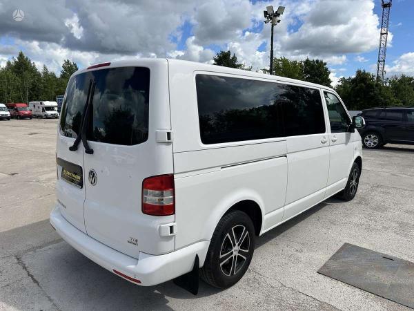 White Volkswagen Caravelle 2014 in Telschi, with an engine capacity of 1.97 L and mileage of 290 thousand km for 8900 €, photo 7 on AUTOMOTO.COM.LV