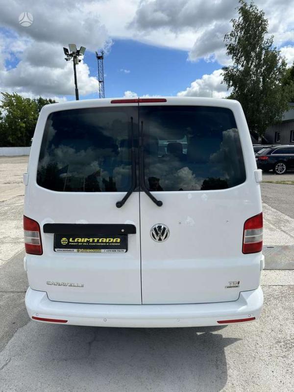 White Volkswagen Caravelle 2014 in Telschi, with an engine capacity of 1.97 L and mileage of 290 thousand km for 8900 €, photo 8 on AUTOMOTO.COM.LV