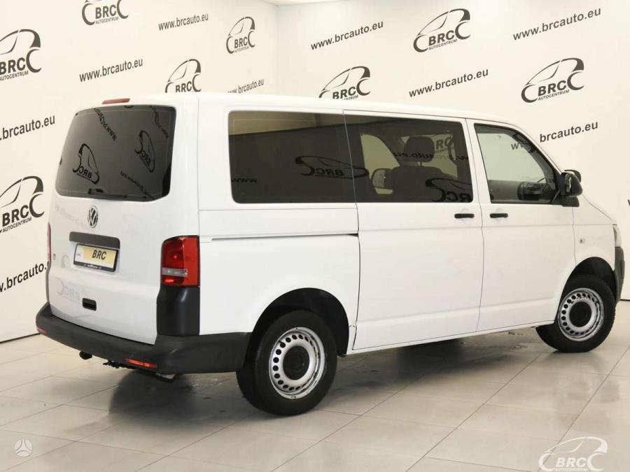 White Volkswagen Caravelle 2015 in Vilnius, with an engine capacity of 1.97 L and mileage of 241 thousand km for 12400 €, photo 3 on AUTOMOTO.COM.LV