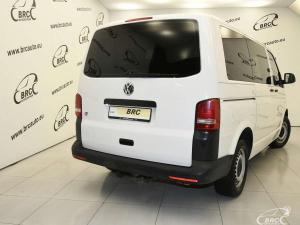 White Volkswagen Caravelle 2015 in Vilnius, with an engine capacity of 1.97 L and mileage of 241 thousand km for 12400 €, photo 5 on AUTOMOTO.COM.LV