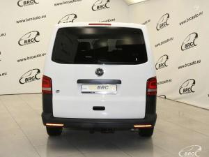 White Volkswagen Caravelle 2015 in Vilnius, with an engine capacity of 1.97 L and mileage of 241 thousand km for 12400 €, photo 6 on AUTOMOTO.COM.LV