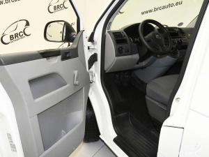 White Volkswagen Caravelle 2015 in Vilnius, with an engine capacity of 1.97 L and mileage of 241 thousand km for 12400 €, photo 22 on AUTOMOTO.COM.LV