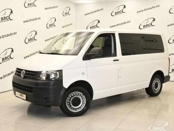 White Volkswagen Caravelle 2015 in Vilnius, with an engine capacity of 1.97 L and mileage of 241 thousand km for 11900 €, photo 1 on AUTOMOTO.COM.LV