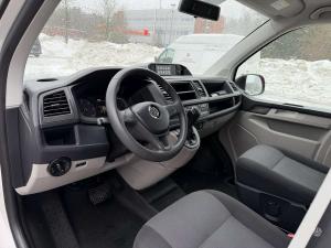Balts Volkswagen Caravelle 2017 Viļņa, ar dzinēja tilpumu 2.00 L un nobraukumu 380 tūkst. km par 10650 €, foto 11 vietnē AUTOMOTO.COM.LV