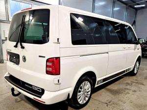White Volkswagen Caravelle 2019 in Marijampole, with an engine capacity of 1.97 L and mileage of 238 thousand km for 21800 €, photo 4 on AUTOMOTO.COM.LV