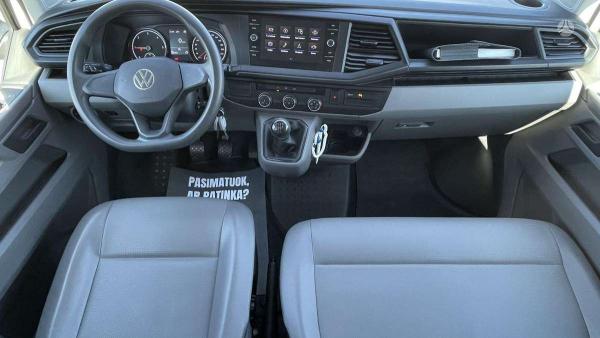 Balts Volkswagen Caravelle 2022 Marijampole, ar dzinēja tilpumu 1.97 L un nobraukumu 145 tūkst. km par 26500 €, foto 2 vietnē AUTOMOTO.COM.LV