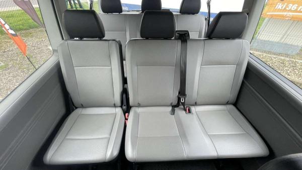 Balts Volkswagen Caravelle 2022 Marijampole, ar dzinēja tilpumu 1.97 L un nobraukumu 145 tūkst. km par 26500 €, foto 3 vietnē AUTOMOTO.COM.LV