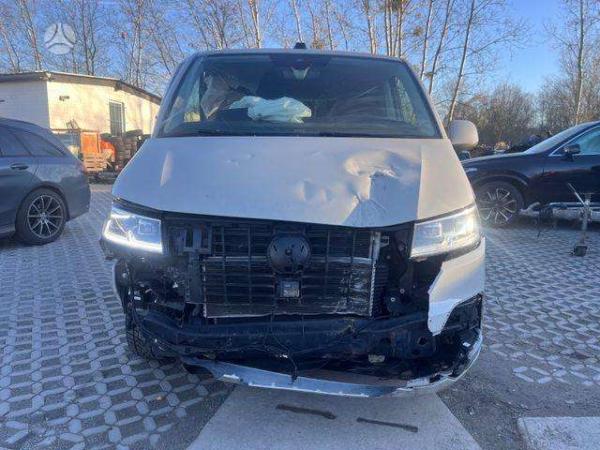 Balts Volkswagen Caravelle 2023 Panevēža, ar dzinēja tilpumu 2.00 L un nobraukumu 25 tūkst. km par 22000 €, foto 2 vietnē AUTOMOTO.COM.LV