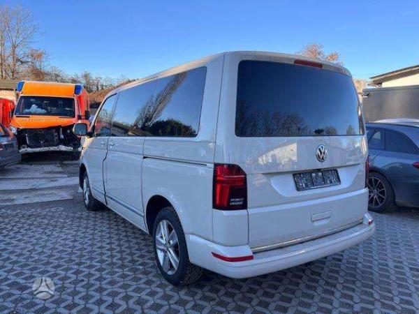 Balts Volkswagen Caravelle 2023 Panevēža, ar dzinēja tilpumu 2.00 L un nobraukumu 25 tūkst. km par 22000 €, foto 8 vietnē AUTOMOTO.COM.LV