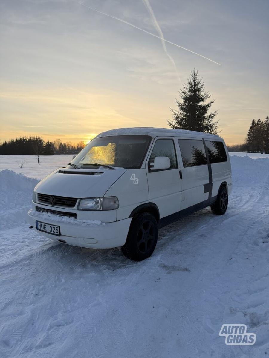 Balts Volkswagen Caravelle 1997 Rietavas, ar dzinēja tilpumu 2.50 L un nobraukumu 421 tūkst. km par 3000 €, foto 1 vietnē AUTOMOTO.COM.LV