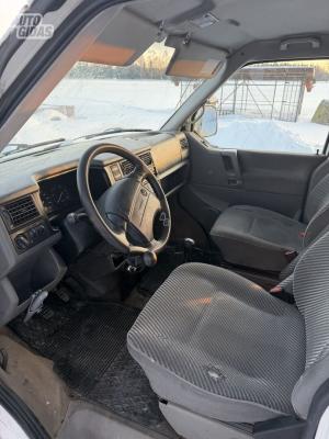 Balts Volkswagen Caravelle 1997 Rietavas, ar dzinēja tilpumu 2.50 L un nobraukumu 421 tūkst. km par 3000 €, foto 6 vietnē AUTOMOTO.COM.LV