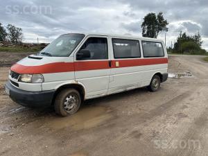 Balts Volkswagen Caravelle 1999 Rēzekne, ar dzinēja tilpumu 2.50 L un nobraukumu 600 tūkst. km par 3400 €, foto 4 vietnē AUTOMOTO.COM.LV