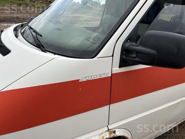 Balts Volkswagen Caravelle 1999 Rēzekne, ar dzinēja tilpumu 2.50 L un nobraukumu 600 tūkst. km par 3400 €, foto 5 vietnē AUTOMOTO.COM.LV