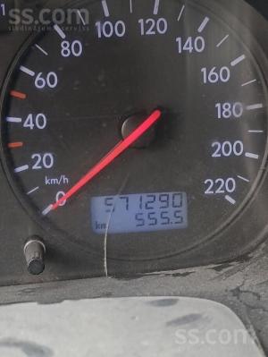 Balts Volkswagen Caravelle 2000 Rīga, ar dzinēja tilpumu 2.50 L un nobraukumu 570 tūkst. km par 2850 €, foto 6 vietnē AUTOMOTO.COM.LV