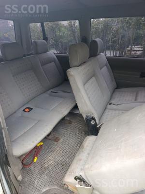 Balts Volkswagen Caravelle 2000 Rīga, ar dzinēja tilpumu 2.50 L un nobraukumu 570 tūkst. km par 2850 €, foto 7 vietnē AUTOMOTO.COM.LV
