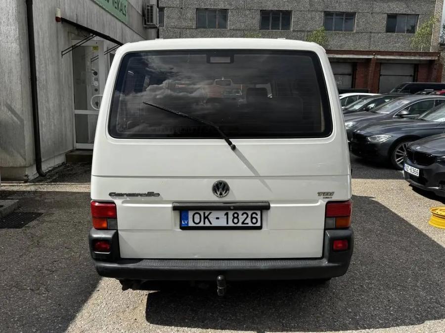 Белый Фольксваген Каравелла 2000 в Даугавпилс, объемом двигателя 2.50 л и пробегом 44 тыс. км за 4690 €, фото 6 на AUTOMOTO.COM.LV