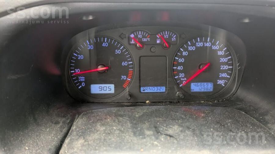Balts Volkswagen Caravelle 2002 Alūksne, ar dzinēja tilpumu 2.80 L un nobraukumu 469 tūkst. km par 2150 €, foto 5 vietnē AUTOMOTO.COM.LV