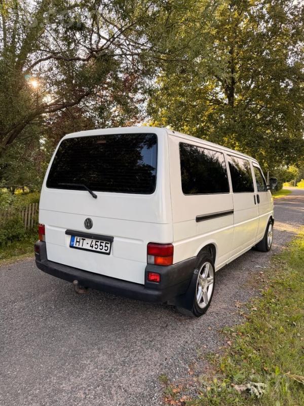 White Volkswagen Caravelle 2003 in Kuldiga, with an engine capacity of 2.50 L and mileage of 360 thousand km for 3450 €, photo 4 on AUTOMOTO.COM.LV