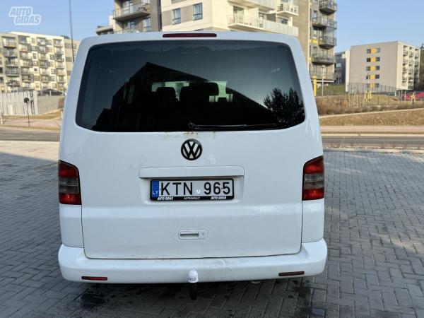 White Volkswagen Caravelle 2005 in Vilnius, with an engine capacity of 2.50 L and mileage of 340 thousand km for 4450 €, photo 5 on AUTOMOTO.COM.LV