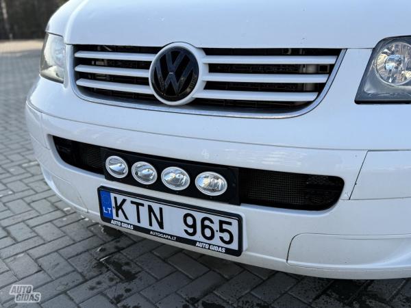 White Volkswagen Caravelle 2005 in Vilnius, with an engine capacity of 2.50 L and mileage of 340 thousand km for 4450 €, photo 6 on AUTOMOTO.COM.LV